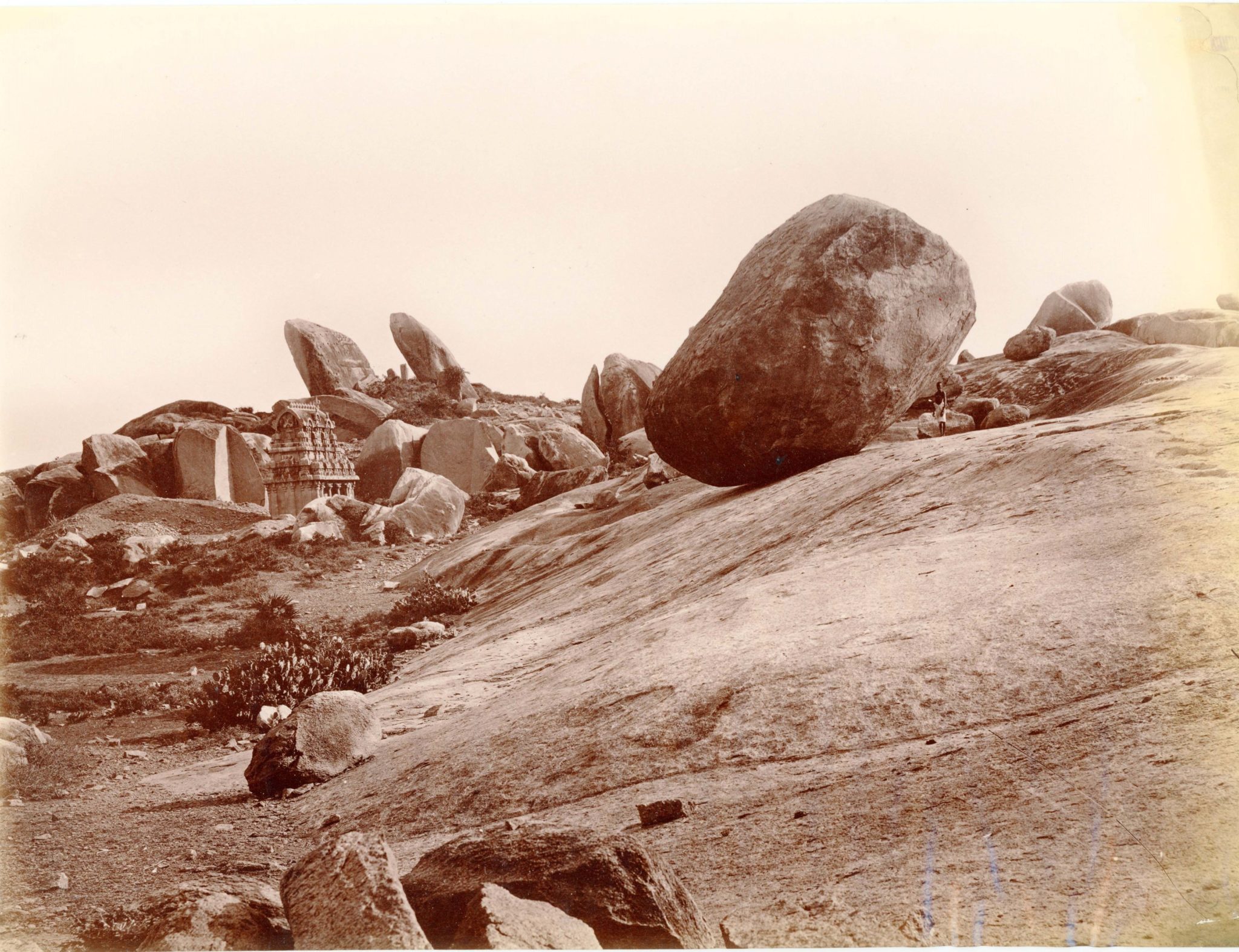 [Photo.12/(021)] The Seven Pagodas [Mamallapuram], the Butter Stone ...